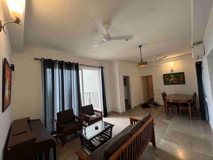 Aravali Sunset View 3 Bedroom Condo - Manesar