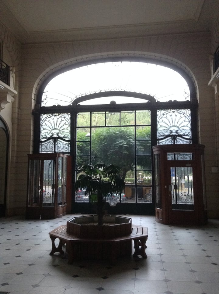 Studio Ancien Palace Centre Ville Face Aux Thermes - Murat-le-Quaire