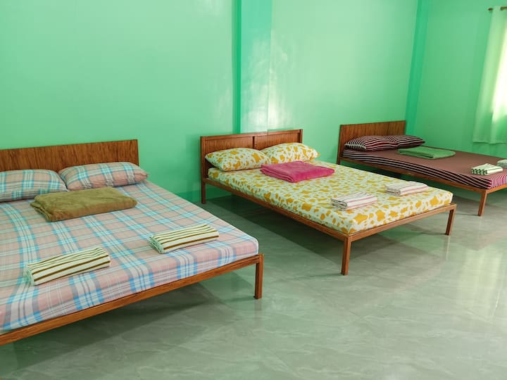 Ground-floor, Aircon, Wi-fi, Ref, Parking - Lucban