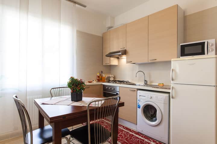 One Double Bedroom Apartment In A Villa In Rimini - Rímini