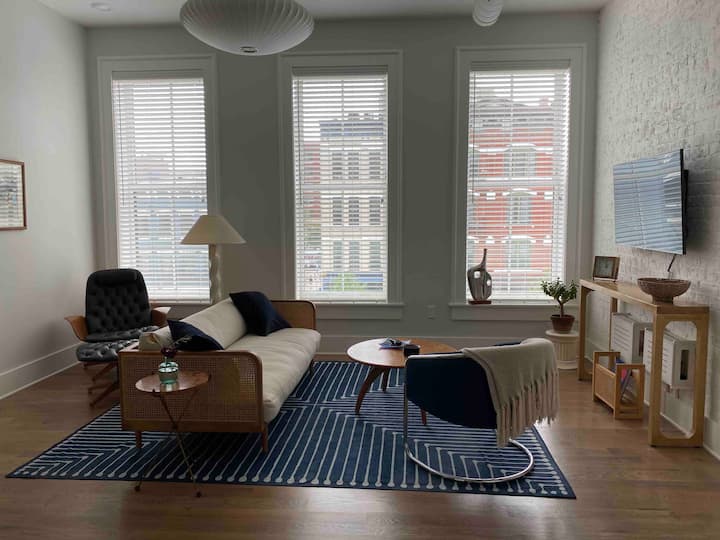 Airy Loft Steps From Otr - 신시내티