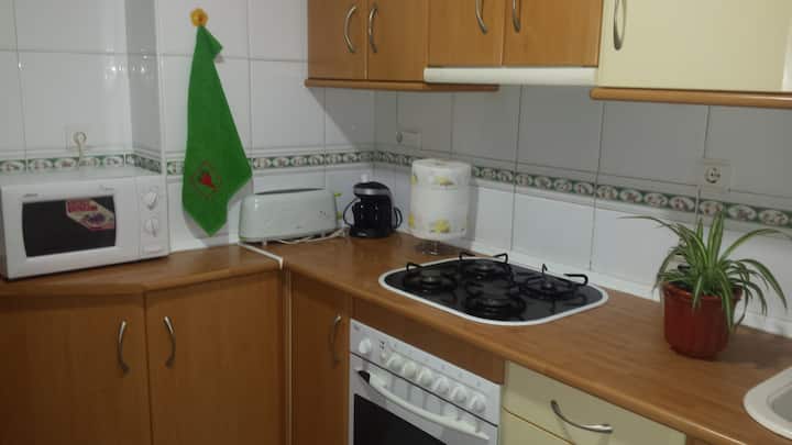 Habitación Con Dos Camas, Zona Wifi, Tv,sofa. - Albacete