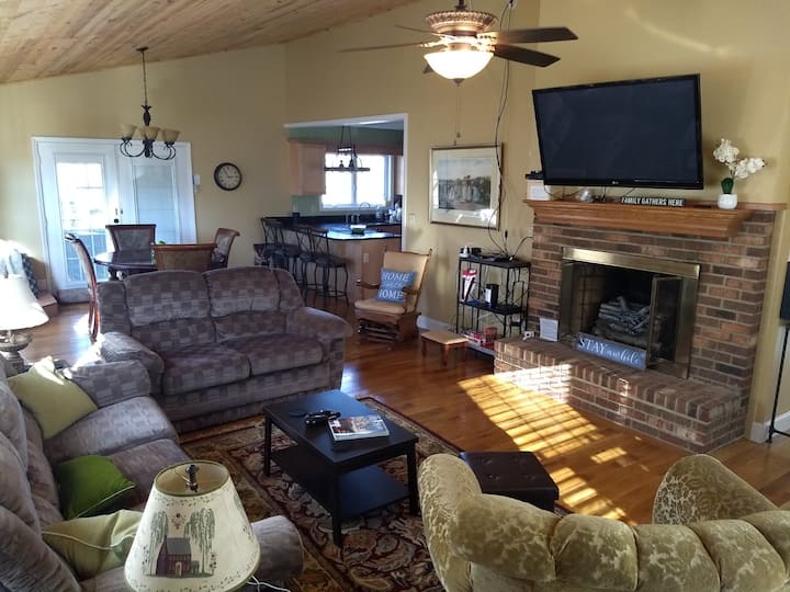 Beautiful Ranch House For Your Boone Vacation - Boone, NC