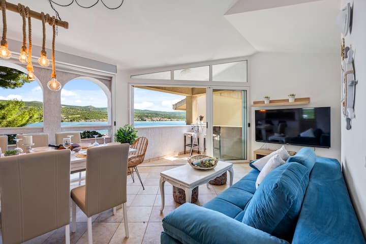 Beachfront Villa | Heated Pool & Crystal Sea View - Rogoznica