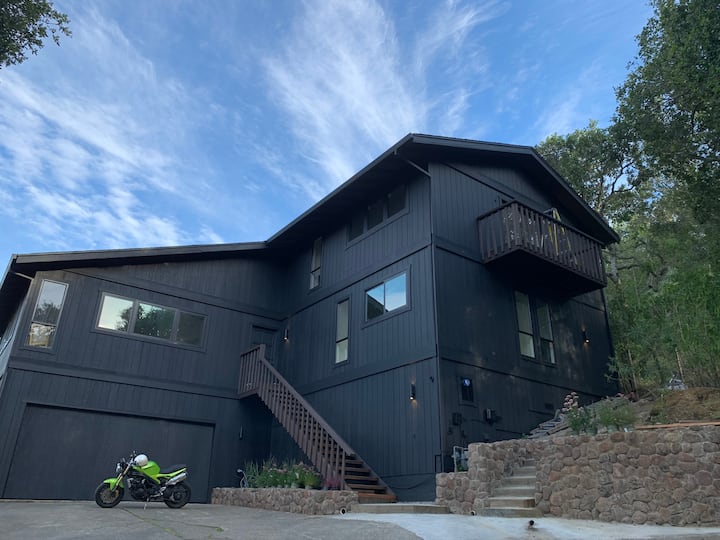 Modern Marin (2 Acres, Bocce, Nature, Hot Tub!) - Novato, CA