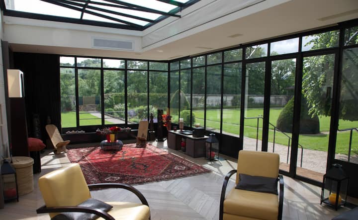 Elegant Paris-area Mansion With Pool & Jacuzzi - Évry
