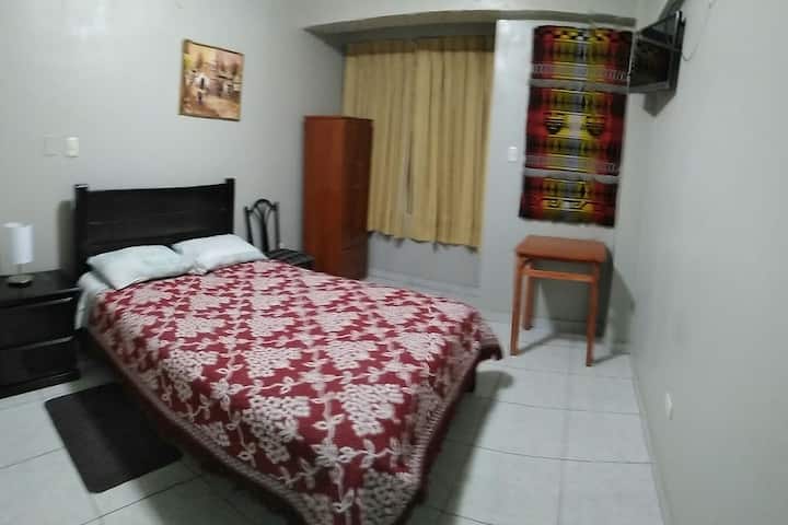 Amplia Habitación Matrimonial Con Baño - Ayacucho