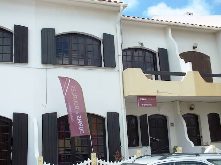 Dorms & Doubles Guest House Consolação - Peniche