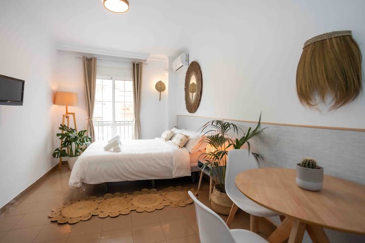 Nerja Studio With Balcony - Nerja