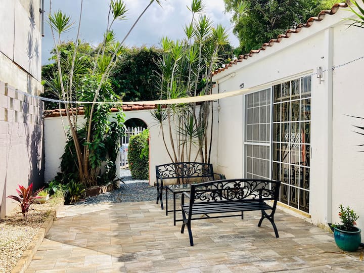 Real Puertorican House 2 Min Walk From Beach - San Juan