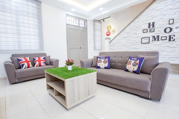 Bukit Indah2 Home Stay Holiday /Wedding & Party - Iskandar Puteri