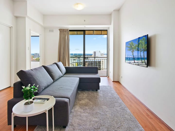 Central Top Floor + Balcony Two Bedroom Apartment - Perth