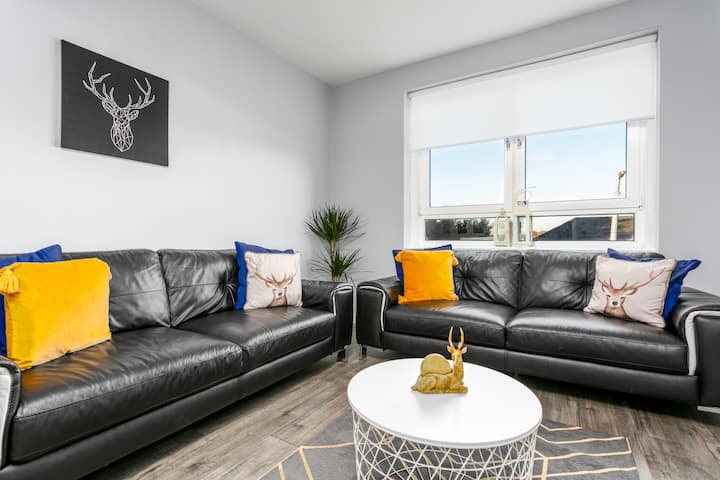 Excellent 2bed Apartment.
2mins Walk From Station. - Glasgow