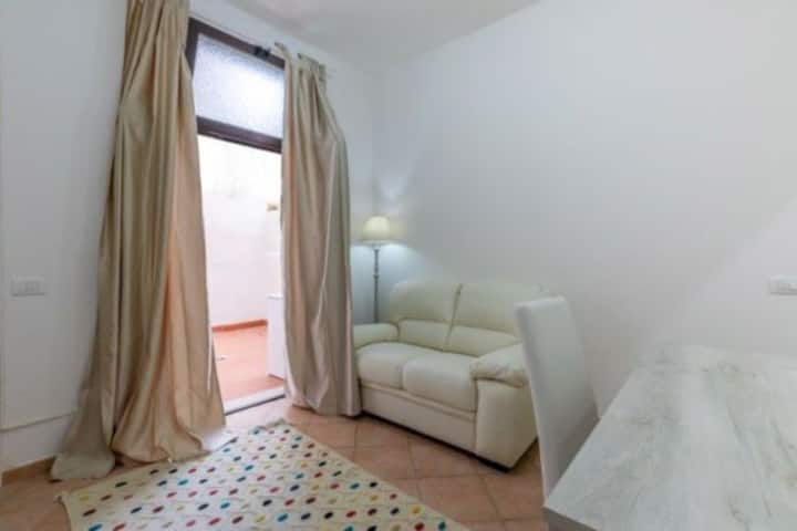 Bilocale Ristrutturato In Centro Storico - Olbia