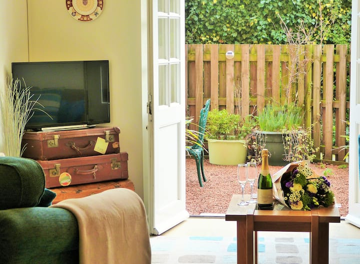 County House Retreat-near Minster- Garden&parking - York