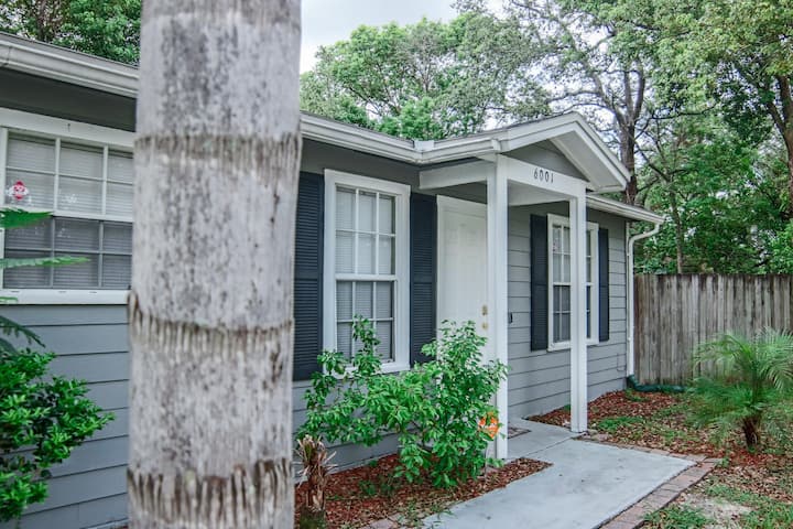 Intimate Home Near Universal And Downtown Orlando - Windermere, FL