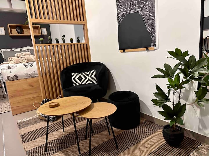 Studio51 - Bohemian Oasis In Historical Ano Poli - Салоники