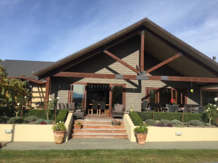 Surrey Hills - Pleasant Point