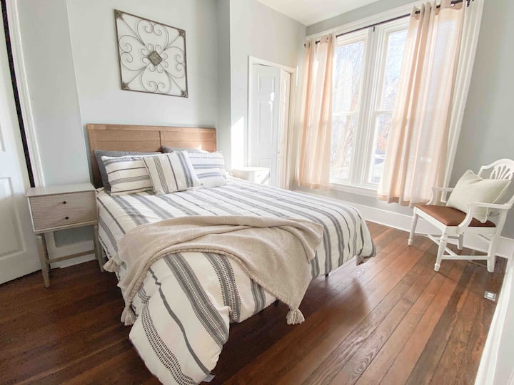 Derby Getaway Near Churchill Downs, Dt & Expo - Louisville, KY