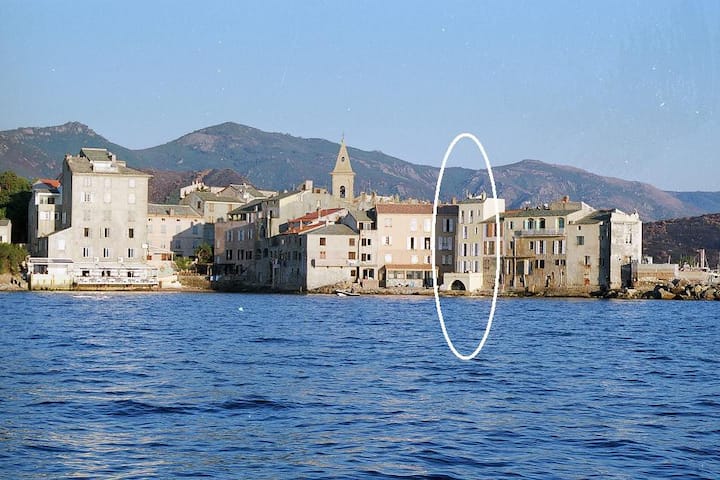 Maison Pieds Dans L'eau, Au Cœur Du Village - Saint-Florent