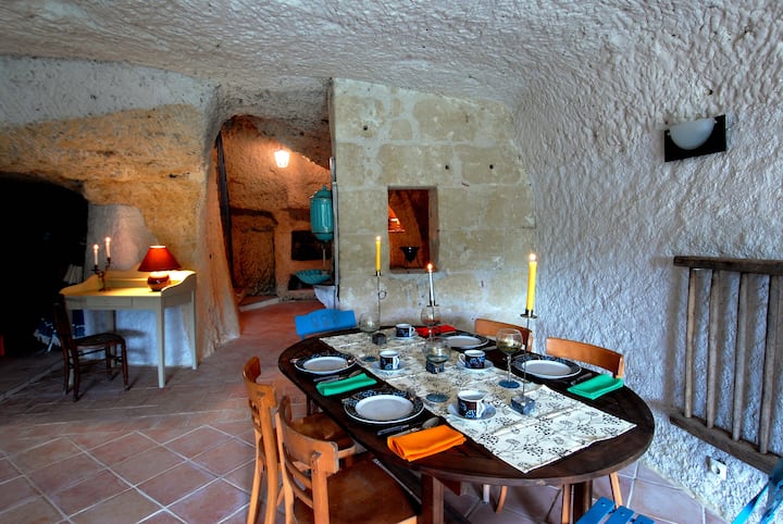 Grand Gite Troglodytique Proche Des Chateaux - Luynes