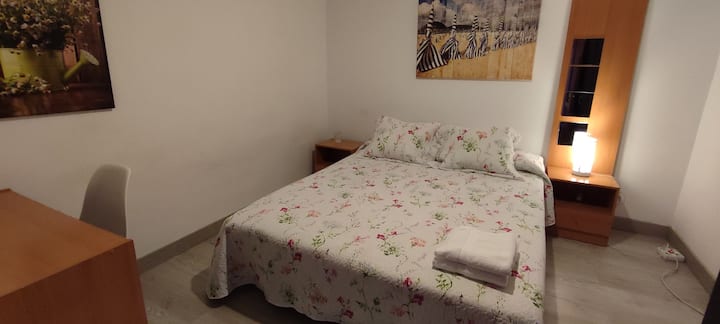 Habitación Interior En Centro, Playa - Saint-Sébastien