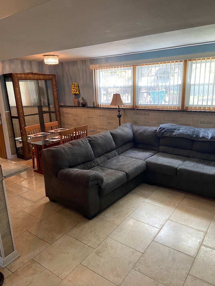 Private Room - Aurora, IL