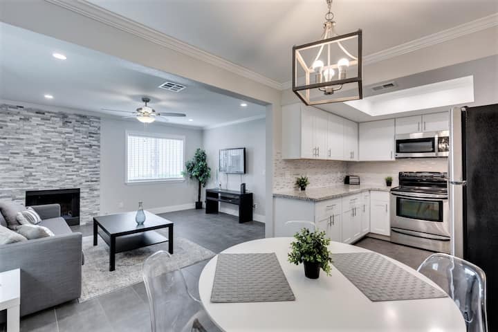Newly Remodeled Condo - Close To Strip & Unlv - Henderson, NV