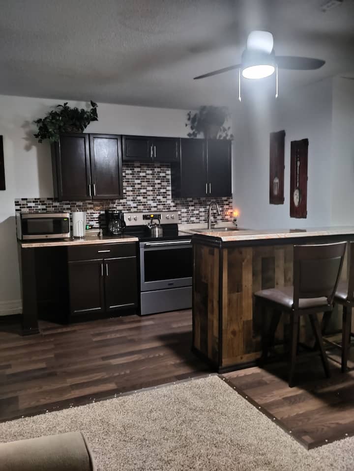 Davenports Getaway Suite1 Extremely Comfy&private - Palm Bay, FL