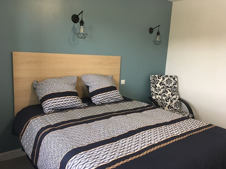 F2 Au Centre De Cambo Les Bains - Cambo-les-Bains