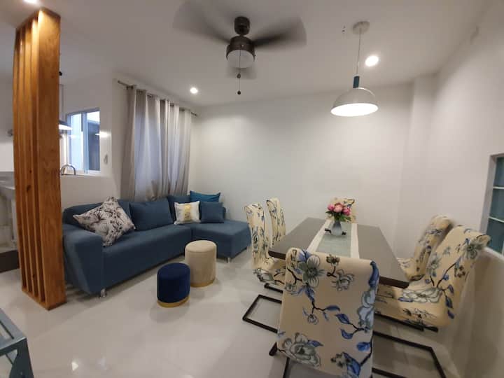 Bedroom A In Modern Suite #4 - With Private Bath - Bacolod