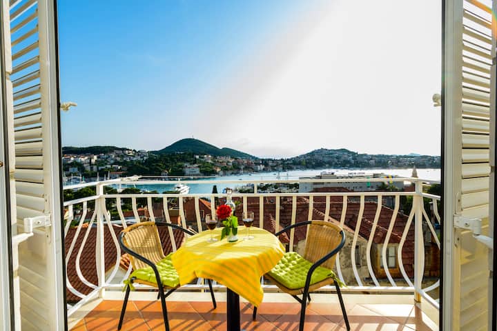 Charming Studio Apartment With Sea View - Dubrovnik