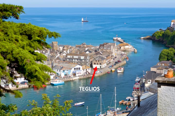 Stunning Harbourside Pilchard Packing Factory - Looe