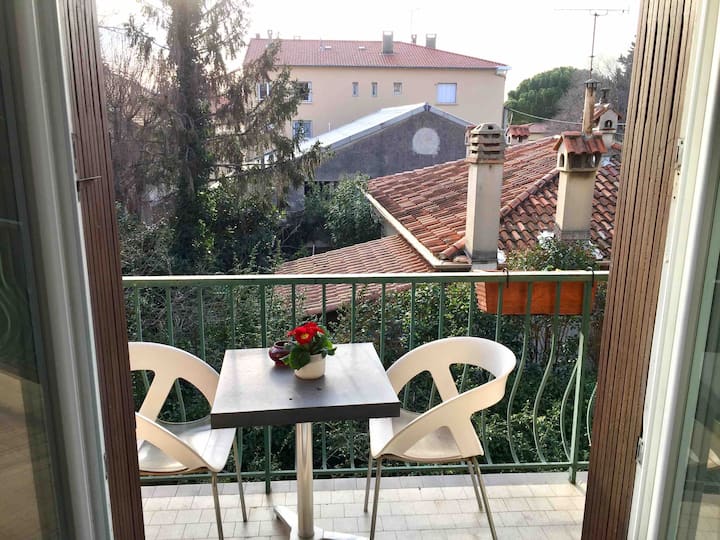 T4 Centre Aix, Garage, Balcon, Idéal Famille - Aix-en-Provence