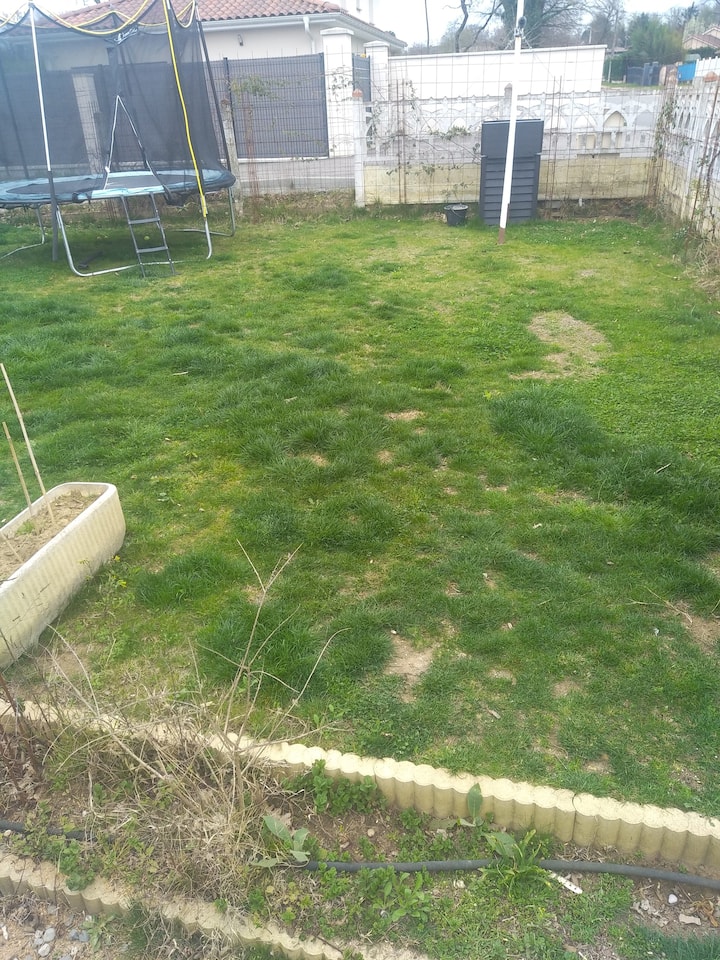 Camping Dans Le Jardin. - Belleville, France
