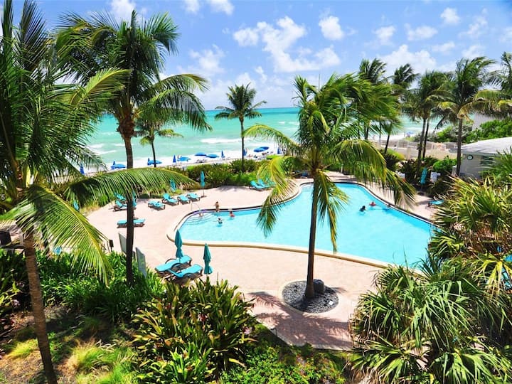 Nice And Quiet ***Ocean Front Condo*** - Hollywood, FL