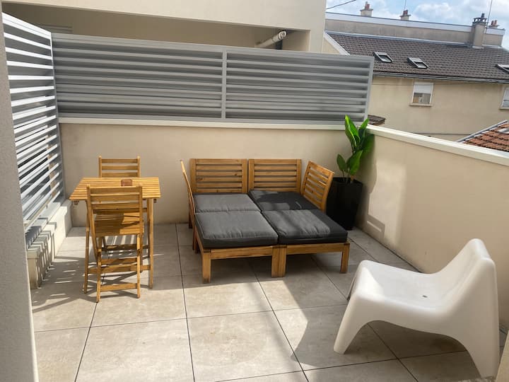 Bain De Lumière Duplex & Sa Terrasse A/c - France