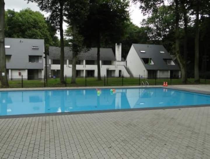 Huisje Hengelhoef - Berk108   In Rustig Natuurpark - Genk