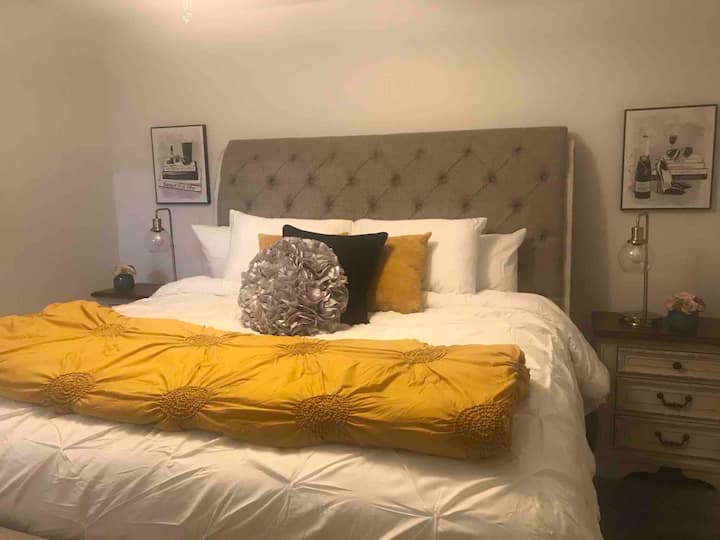 Entire Large Private Condo, 7 Min From Airport - West Valley City