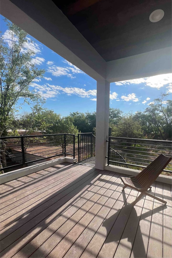 Modern Guest Suite - New Mexico