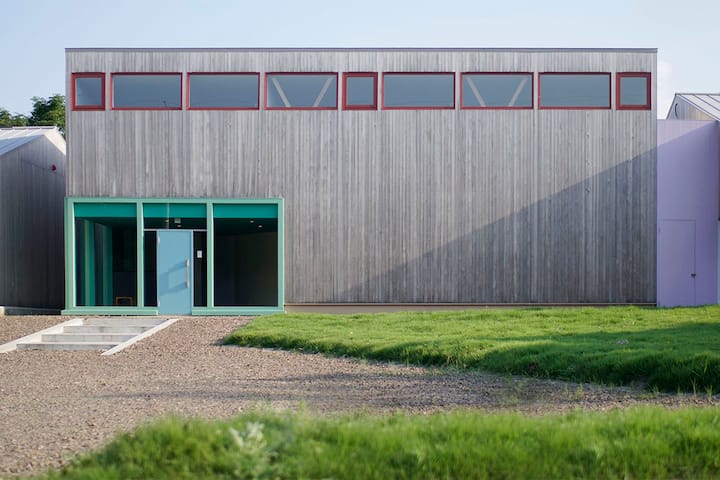 Ammonite Hotel (Amber Room) - Saga