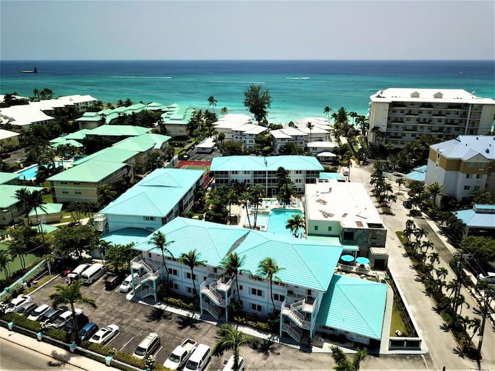 Cayman Island Resort Condo Sleeps 6 - Cayman Islands