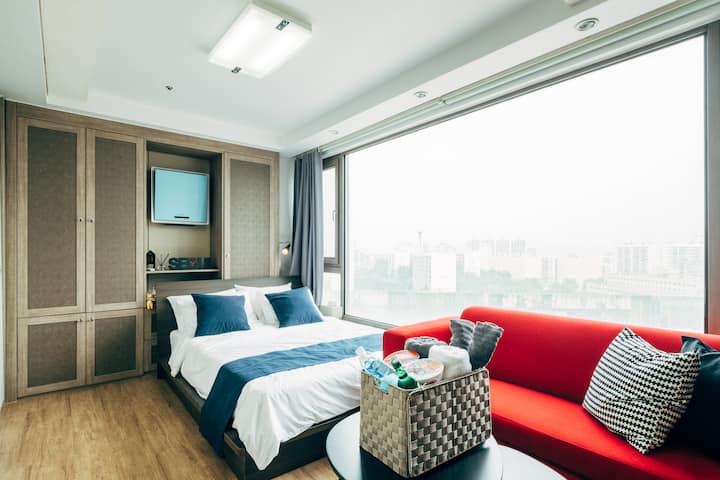Home Away From Home @Sinsa, Gangnam - Seoul