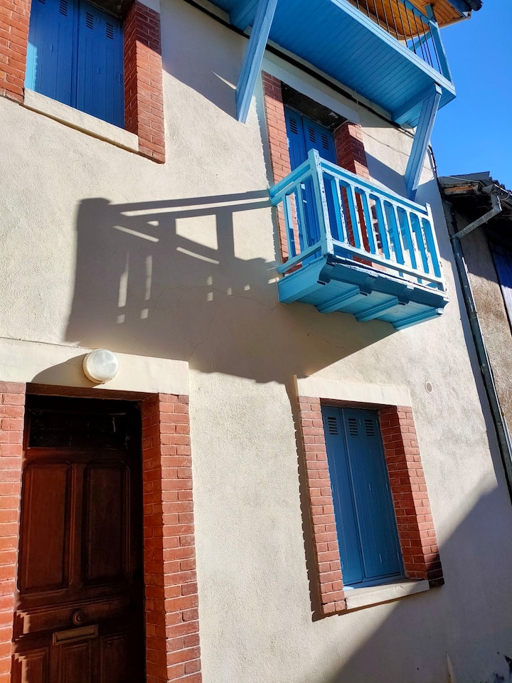 Agréable Maison Familiale  Village De Montagne - Étang d'Izourt