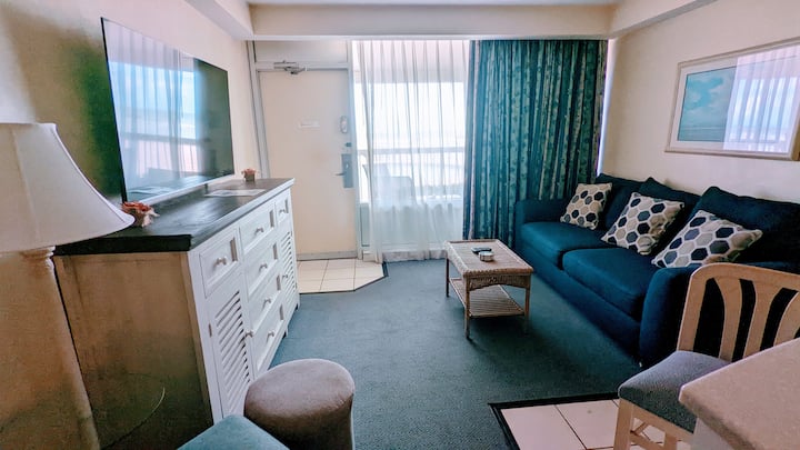 Ground Lovel| Self Check-in| King Bed| - Ormond Beach, FL