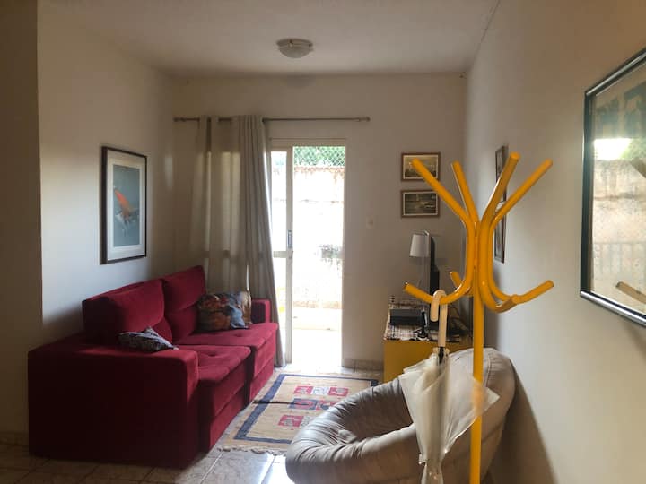 Apto Aconchegante Em Condomínio Tranquilo - Campo Grande