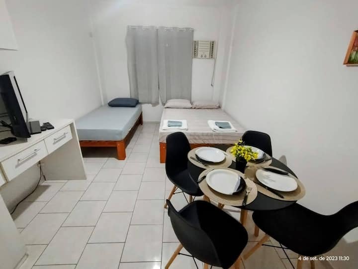 Kitnet Próximo Da Praia Em Santos- Ponta Da Praia - Santos