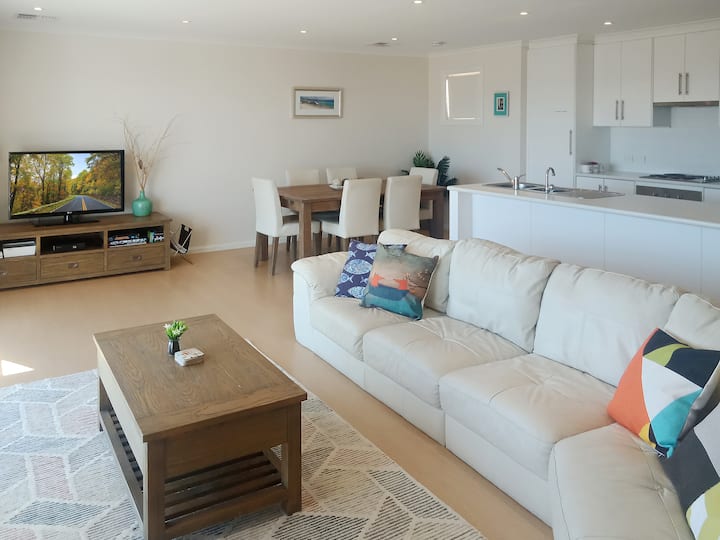 Moonta Holiday Rentals & Homes - South Australia, Australia | Airbnb