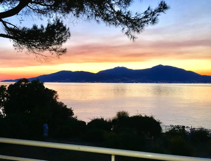 Luxueuse Villa Pieds Dans L'eau à Porticcio - Ajaccio