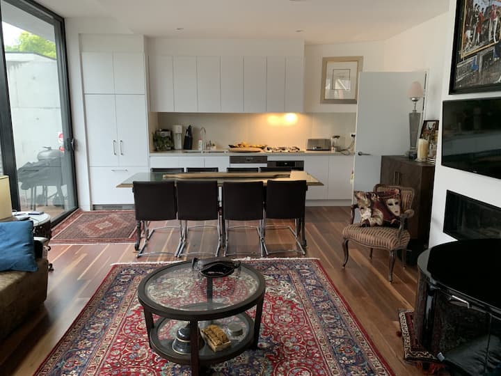 Garden Room With Private Deck And Entrance - Coogee